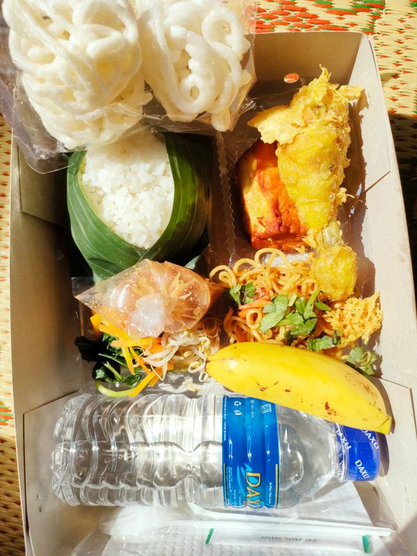 PAKET SNACK DAN NASI BOX by Jevanti Catering - PAKET MENU 5