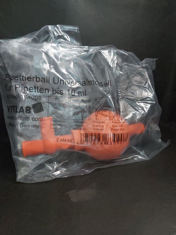 Bola Hisap / Rubber Pipette Filler up to 100 ml Vitlab