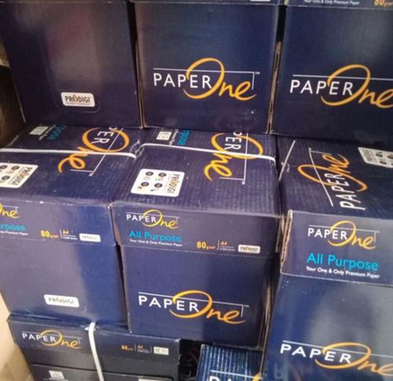 Kertas HVS A4 80gr PaperOne( 1 Rim isi 500 lembar )