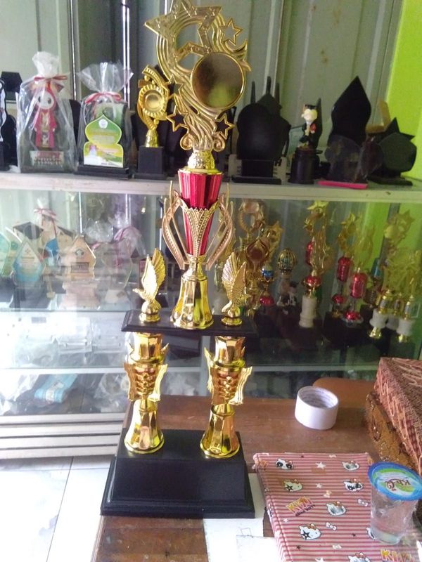 Piala/Trophy Kaki 2