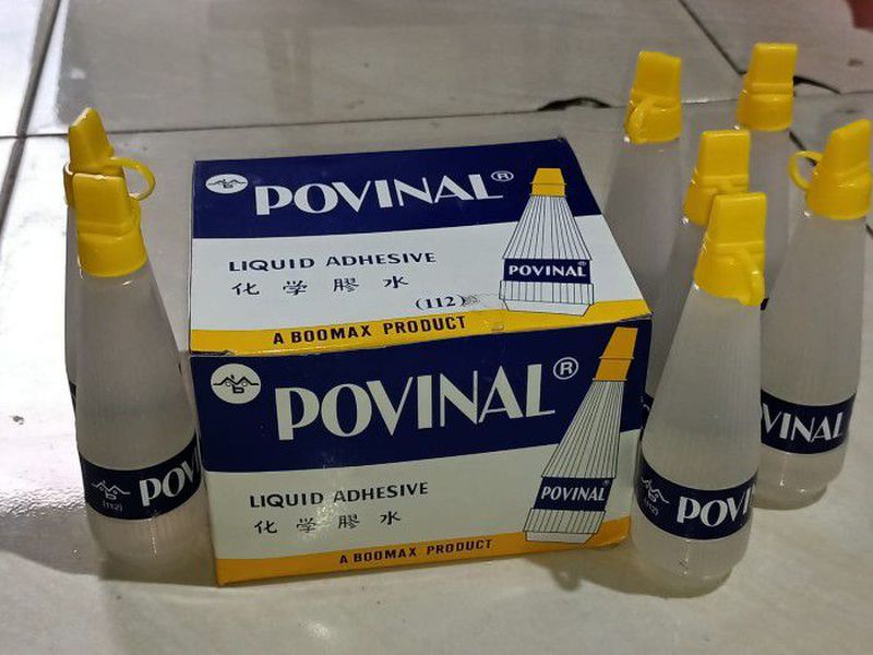 Lem Cair Povinal 112 (ukuran Tanggung)