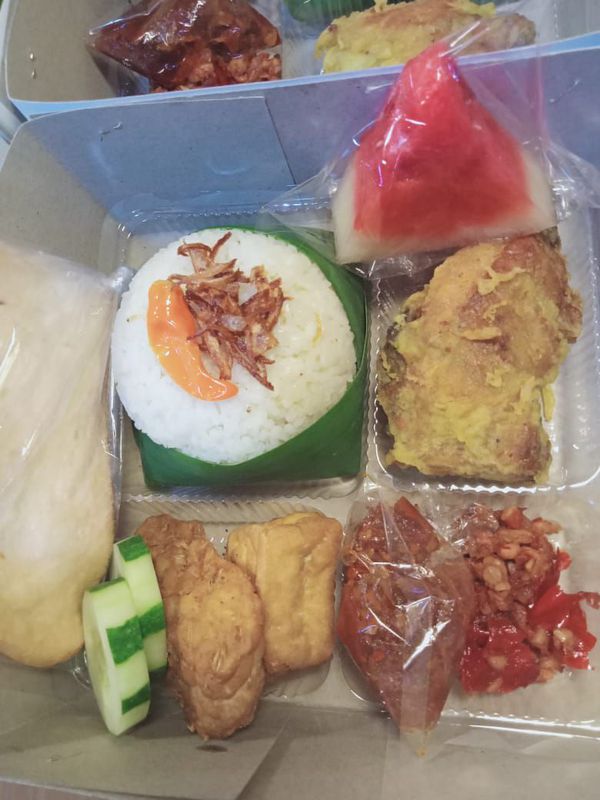 Paket nasi box