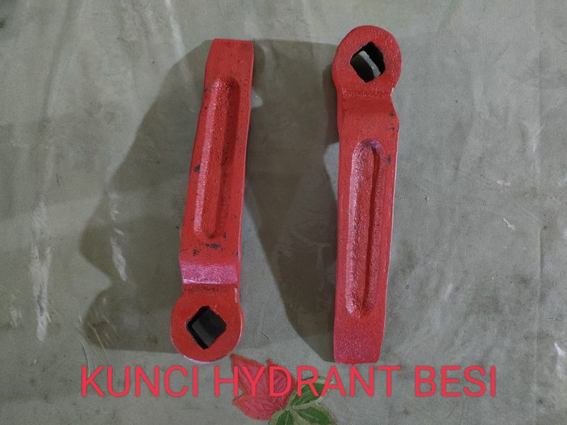 Kunci Hydrant Besi