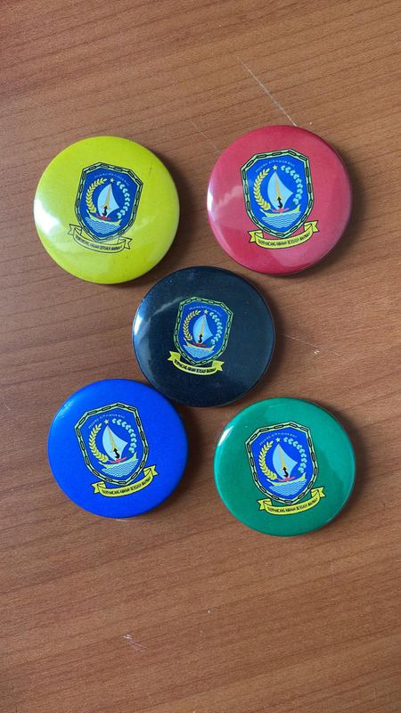 Pin Peniti Bulat - 4,4 Cm