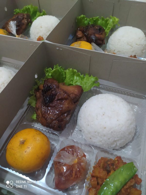 Nasi Box Ayam Bakar