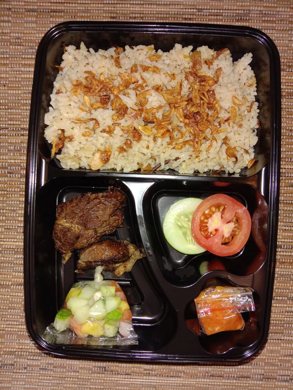Nasi Box - Paket Nasi Kebuli Daging Kambing / Sapi