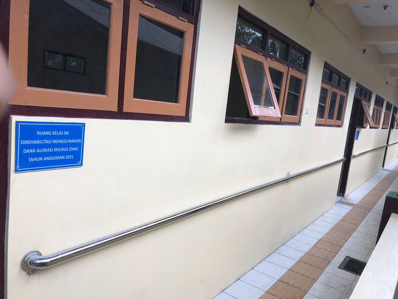 PLAKAT INFORMASI REHABILITASI RUANG