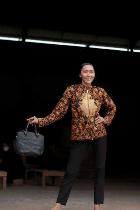 Seragam Batik Tegalan Semitulis motif Godong Pare Casual model Jaket - XXL