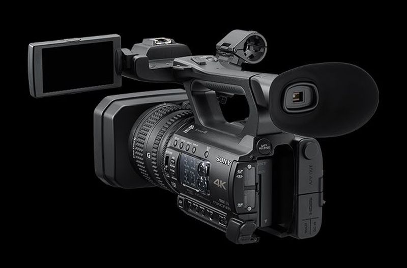 Professional Camcorder (SONY HXR-NX100)