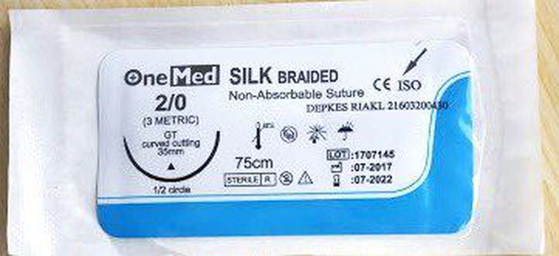 Silk Onemed 2/0 + Jarum 1/2 GT