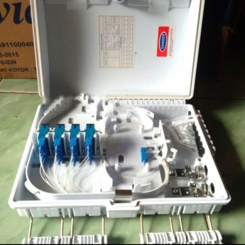 ODP 16 PORT LENGKAP.SPLITER BOX APC & UPC