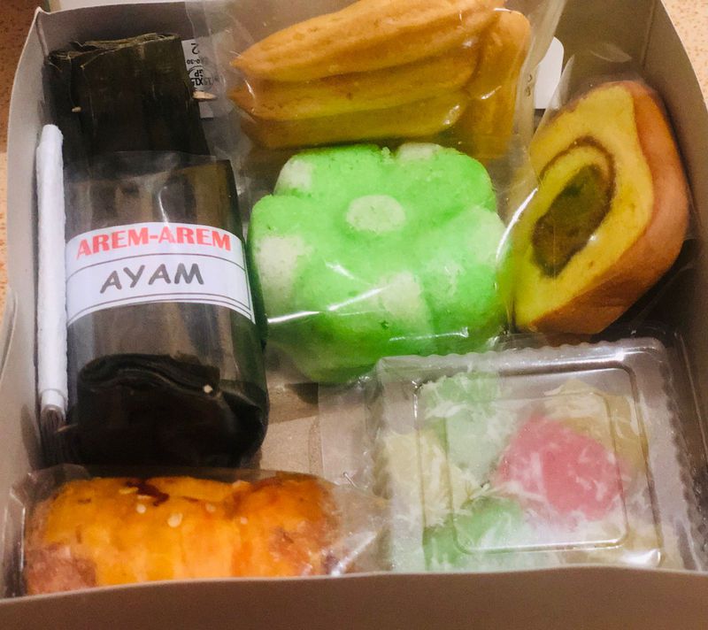 Paket Snack Box by Tuty Catering - Snack 4