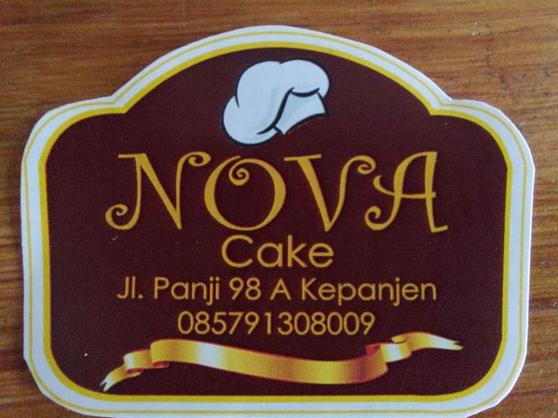 Snack Box kue besar isi macaroni schootel, cake puding buah, air mineral