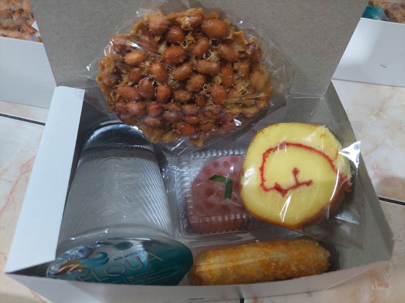 Snack box