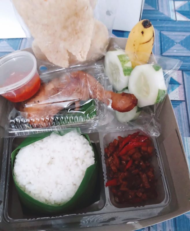Paket Nasi Box by Catering Dewi Sri - Nasi Ayam Bakar