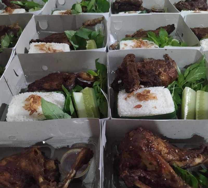 nasi box bebek hitam