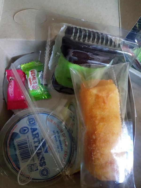Snack (Snack Kotak Standard) + Teh/Kopi