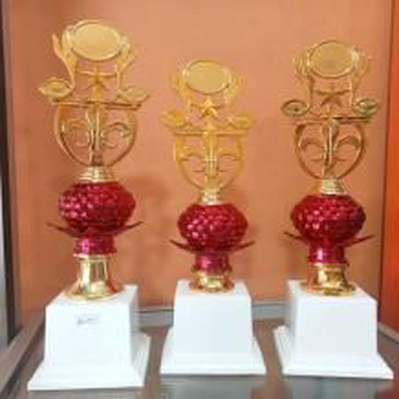PIALA / TROPY ANGGUR EMAS 44CM (1 SET ISI 3 BUAH)
