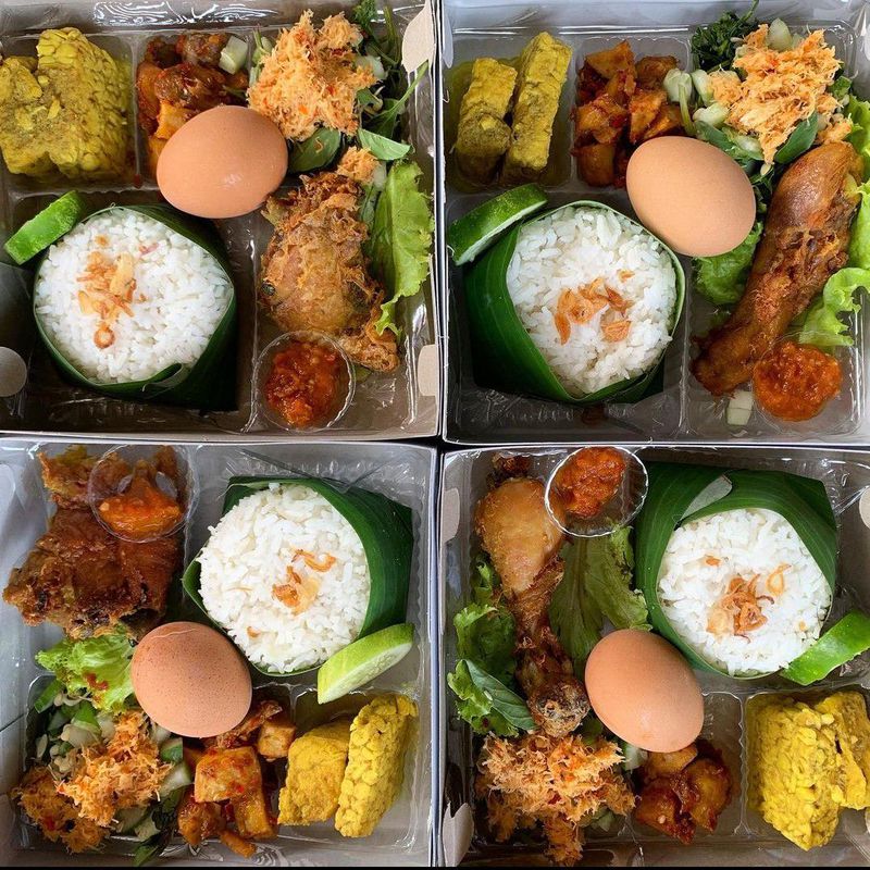 Nasi Campur. / Nasi Kotak