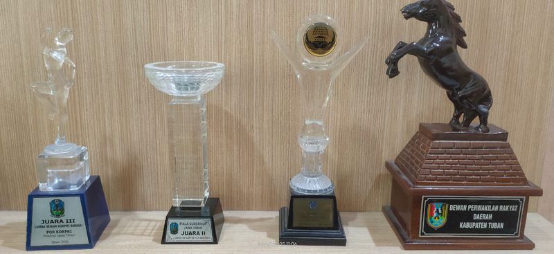 Vandel / Gift Acrylic Berlogo Jatim