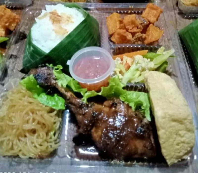 Nasi box rames ayam - Rames Ayam