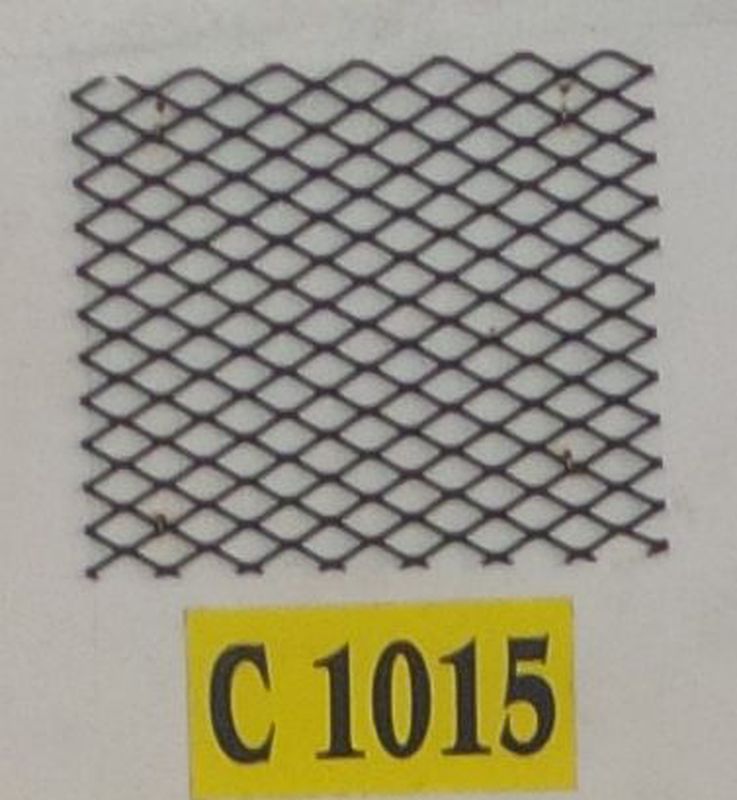 Plat Expanded Metal Besi Tipe 1015 dimensi 1,2m x 2,4m