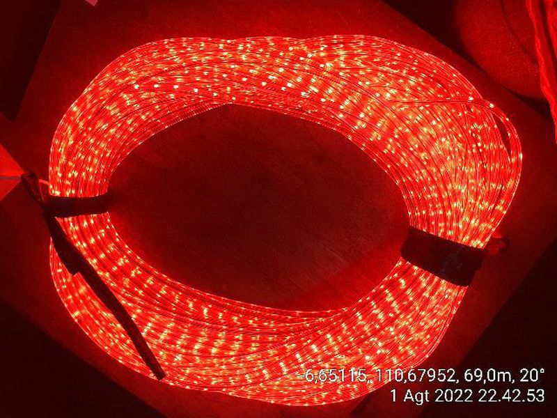 Lampu LED strip merah