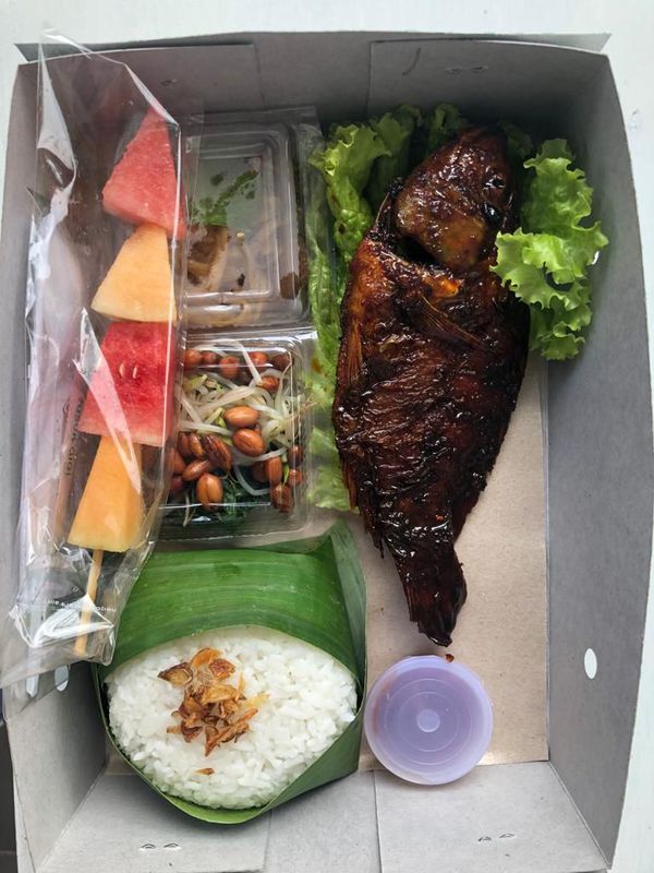 Paket Nasi Box 31.5K (BUAH POTONG) - PAKET A