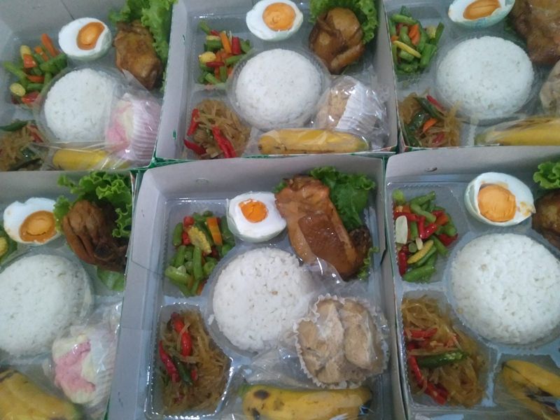 Makan Paket 8
