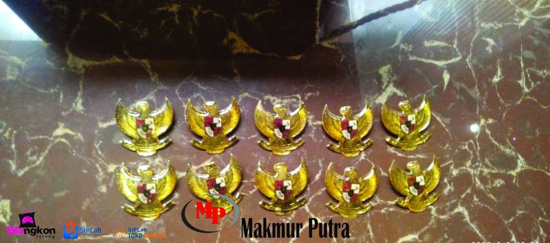 Pin Garuda Peniti