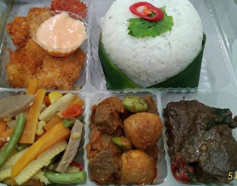 NASI BOX DAGING DENDENG/RENDANG + BALADO HATI KENTANG - Daging Rendang