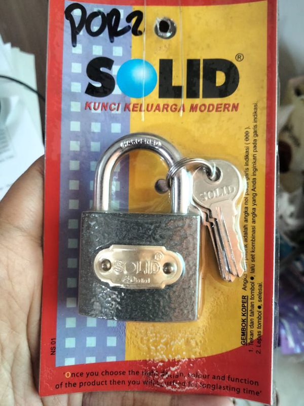 Gembok Ceklek Ukuran Sedang