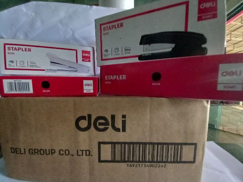 Stapler DELI - 0325(Besar)