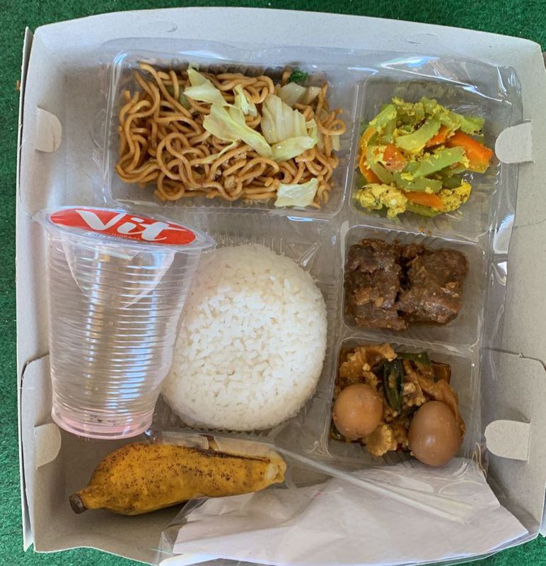 Paket nasi box 3 daging sapi