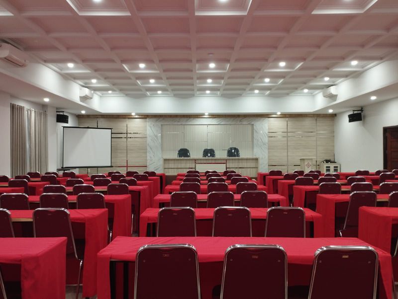 RUANG MEETING AULA HOTEL ARISTA TEMBILAHAN