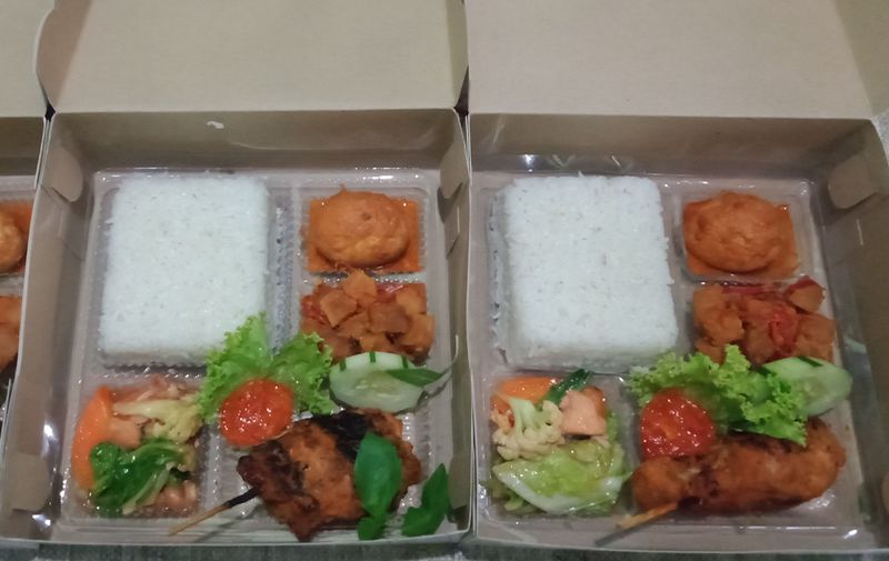 Nasi kotak & kue Warung @yam cocoh