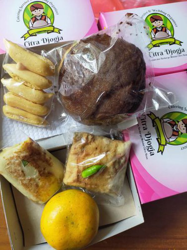 Snack Box**** By Citra Djogja