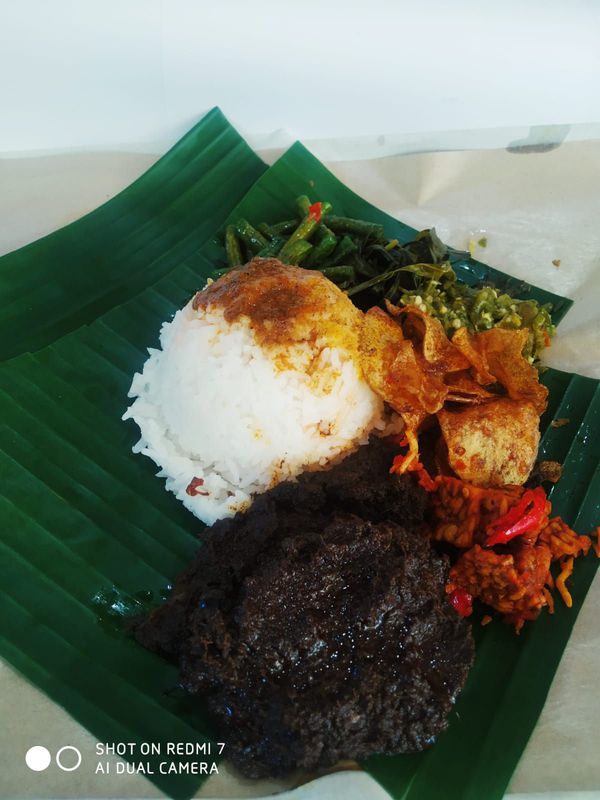 Nasi Bungkus Rendang