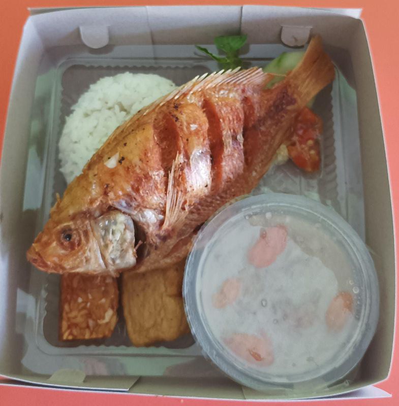 Paket Nasi Box 19 DeeSQi Catering