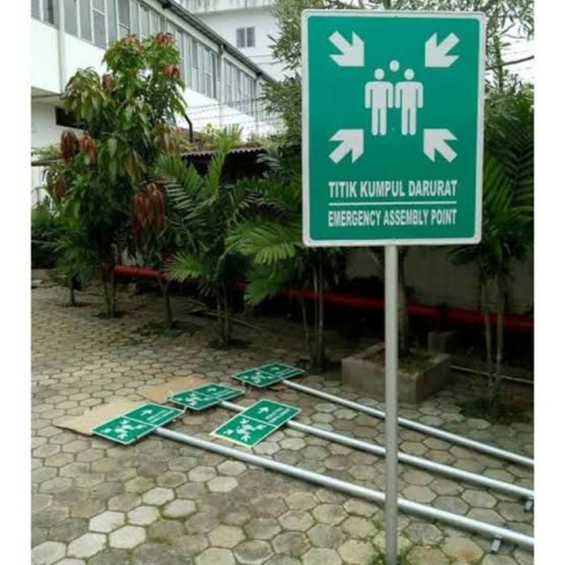 BILLBOARD TITIK KUMPUL