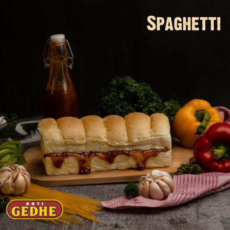 Roti Gembong Gedhe Spagetti Beef