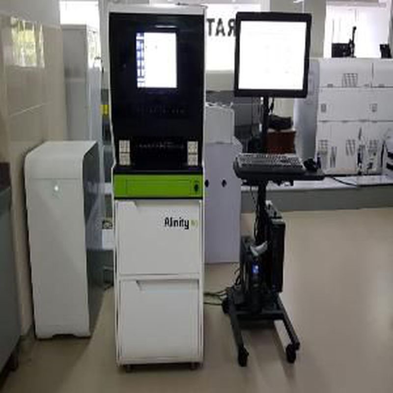 ALINITY hq Analyzer and Accessories