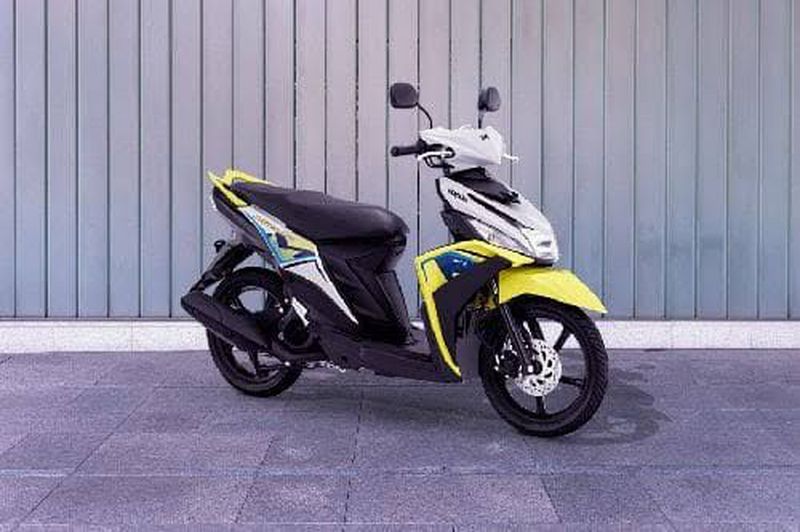 Sepeda Motor Matic Baru dengan Box Samping dan Belakang