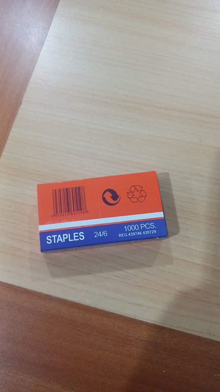 isi staples besar