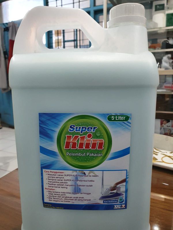 Chemical,Sabun Cair Super Klin Pelicin Pakaian 5 Liter