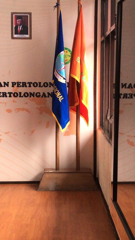 Tiang Bendera 2 Sisi