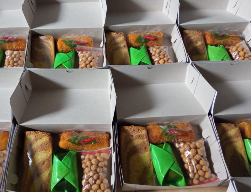 Snack basah dalm kotak