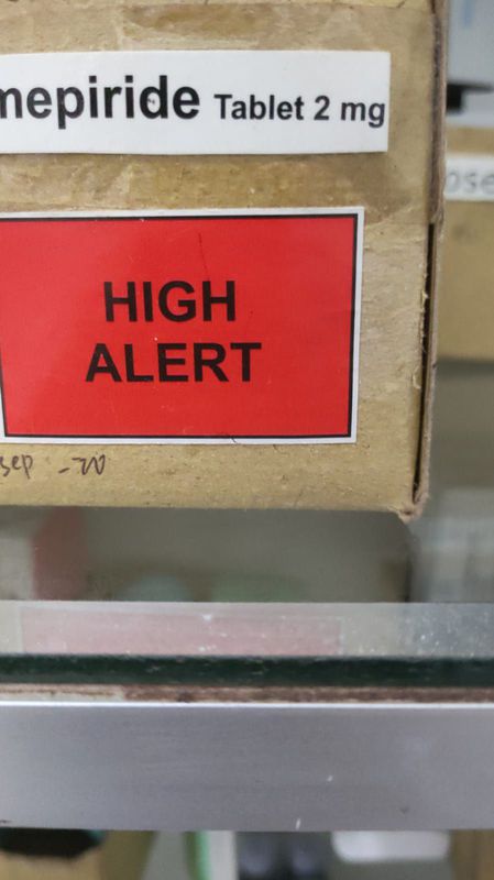 stiker high alert (puskesmas penebel 2)