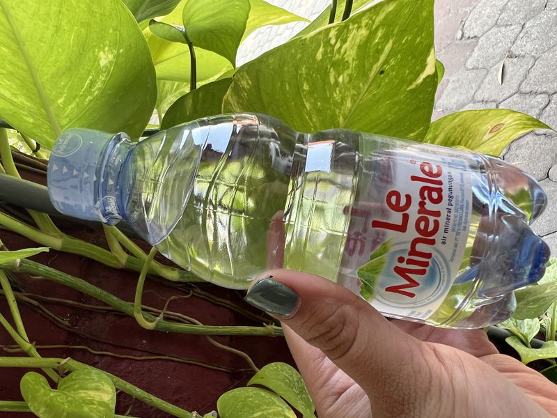 Air Mineral Botol 330ml