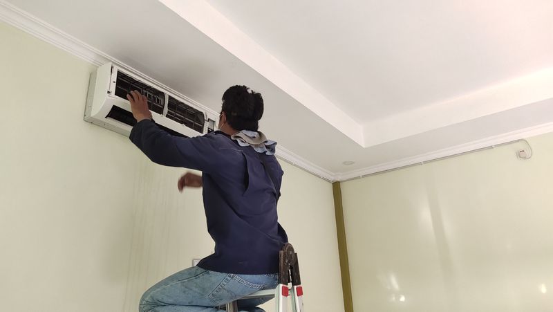 Jasa Bongkar-Pasang AC 2 PK